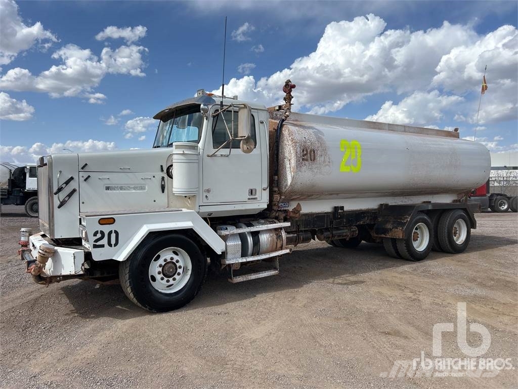 Purchase Western Star 4900SA water tankers, Bid & Buy on Auction ...