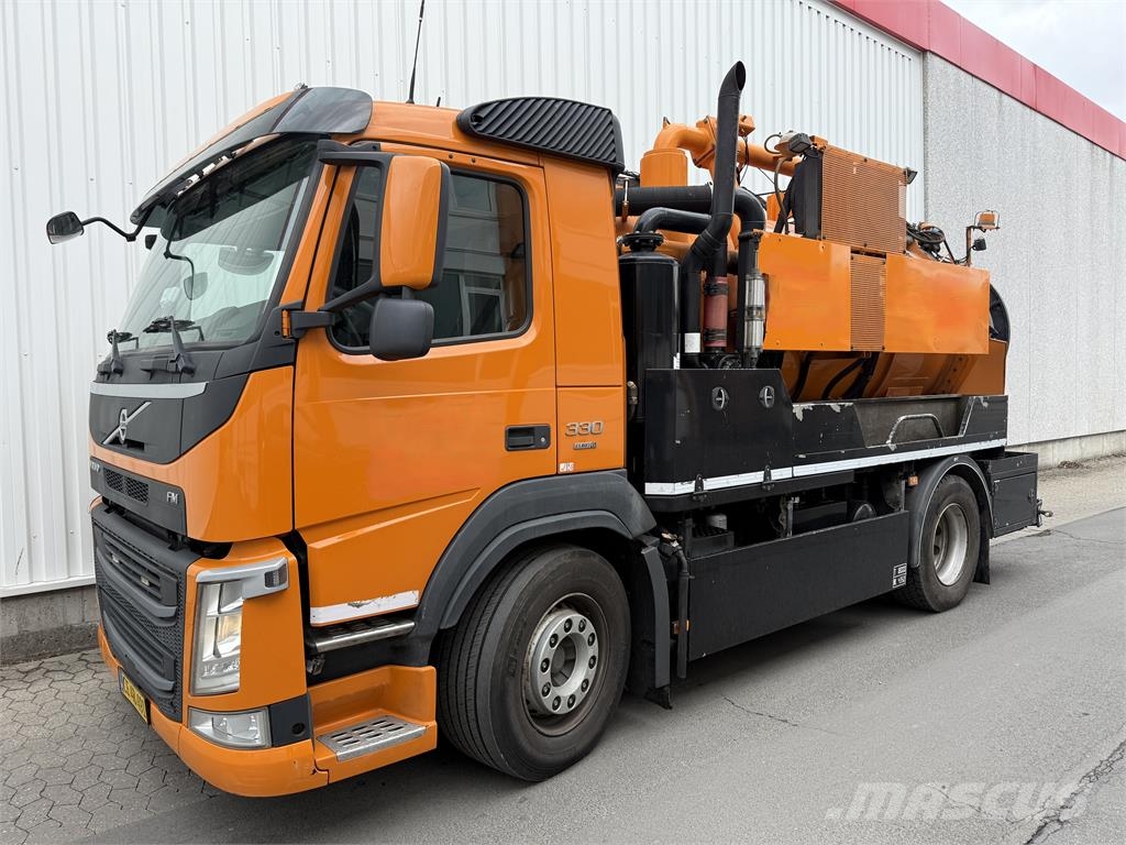 Volvo FM330 Kroll Kombi, 2018, Danmark - Brugte slamsuger-lastbil - Mascus Denmark