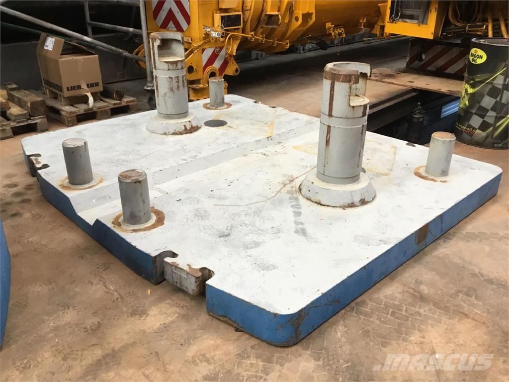 Liebherr LTM 1250-6.1 counterweight base 10,0 ton, Sassenheim ...