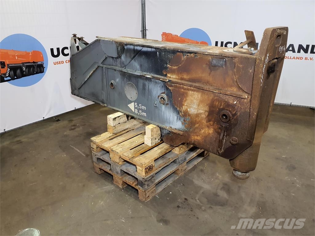 Terex Demag Demag AC 350-1 outrigger beam complete front, Sassenheim ...